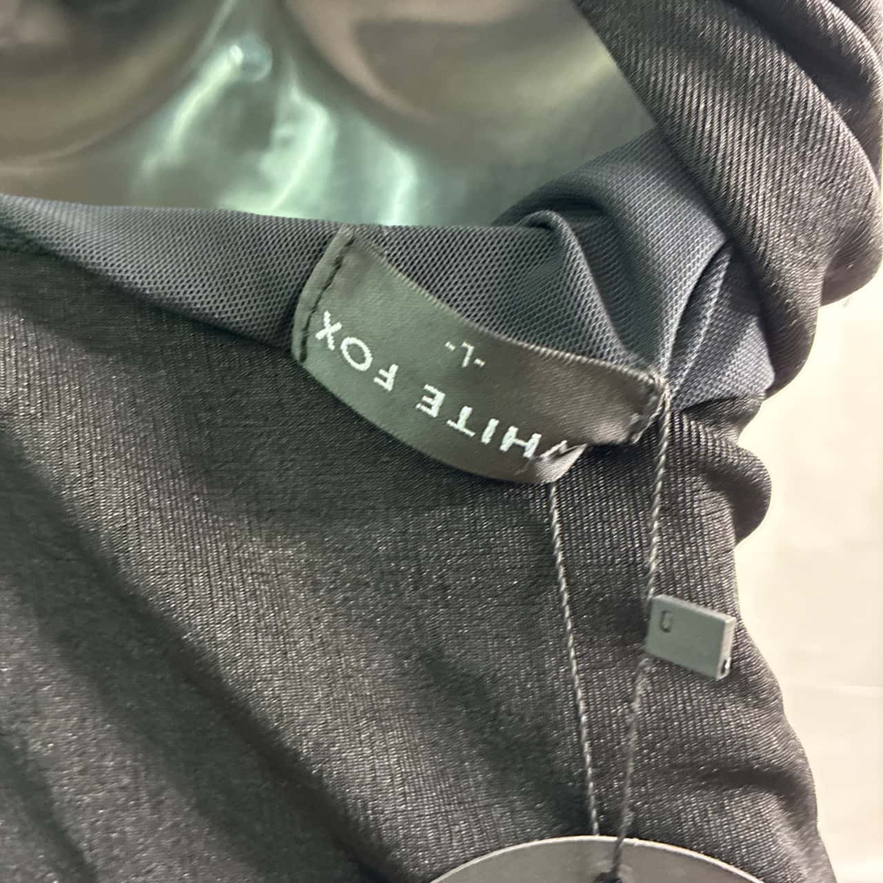 White Fox Womens Size L Cropped Top Black