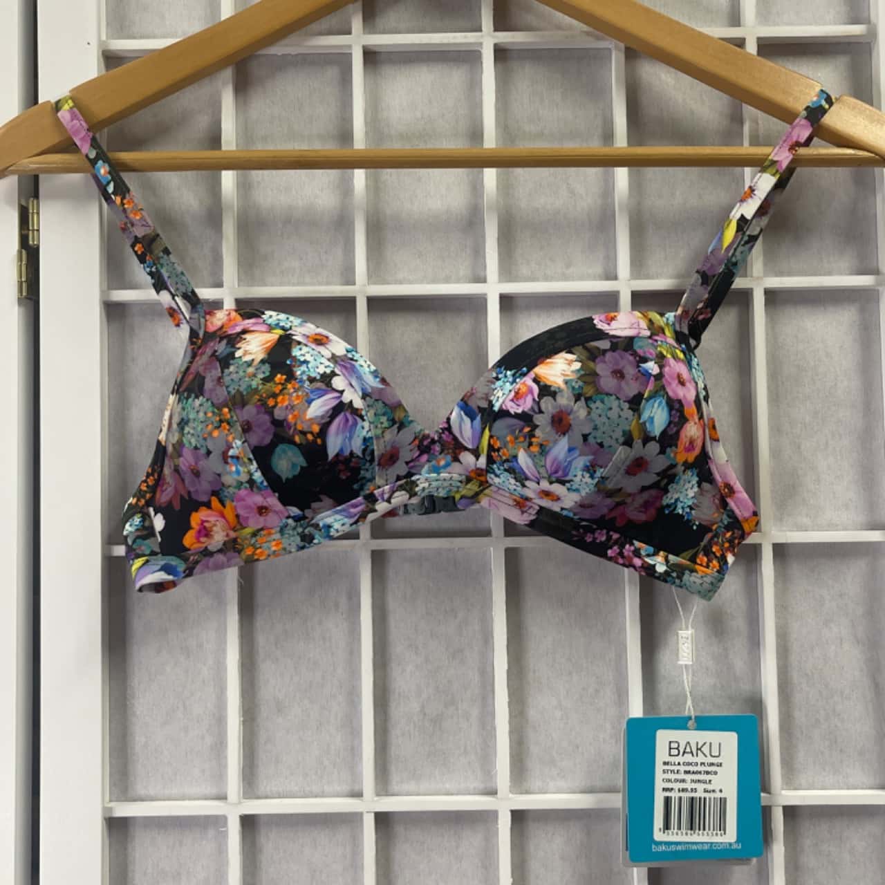 •LAST CHANCE• Bakuswimwear Floral Swim top Size 6 (s)