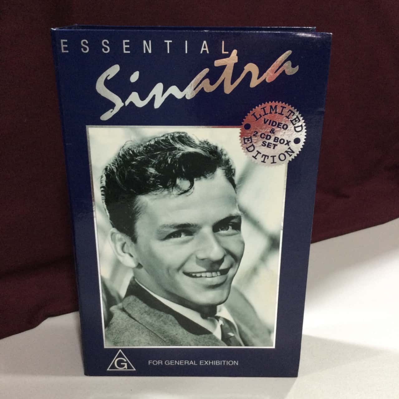 Essential Sinatra Limited Edition, Video/2 CD Box Set