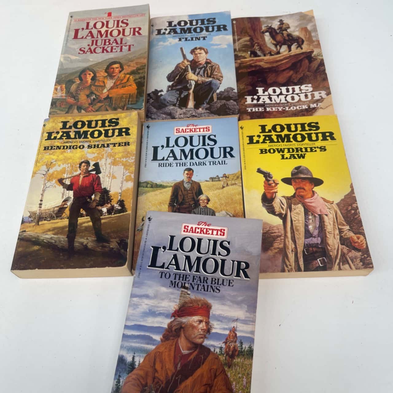7 x Vintage Louis L’Armour Western Novels (s)