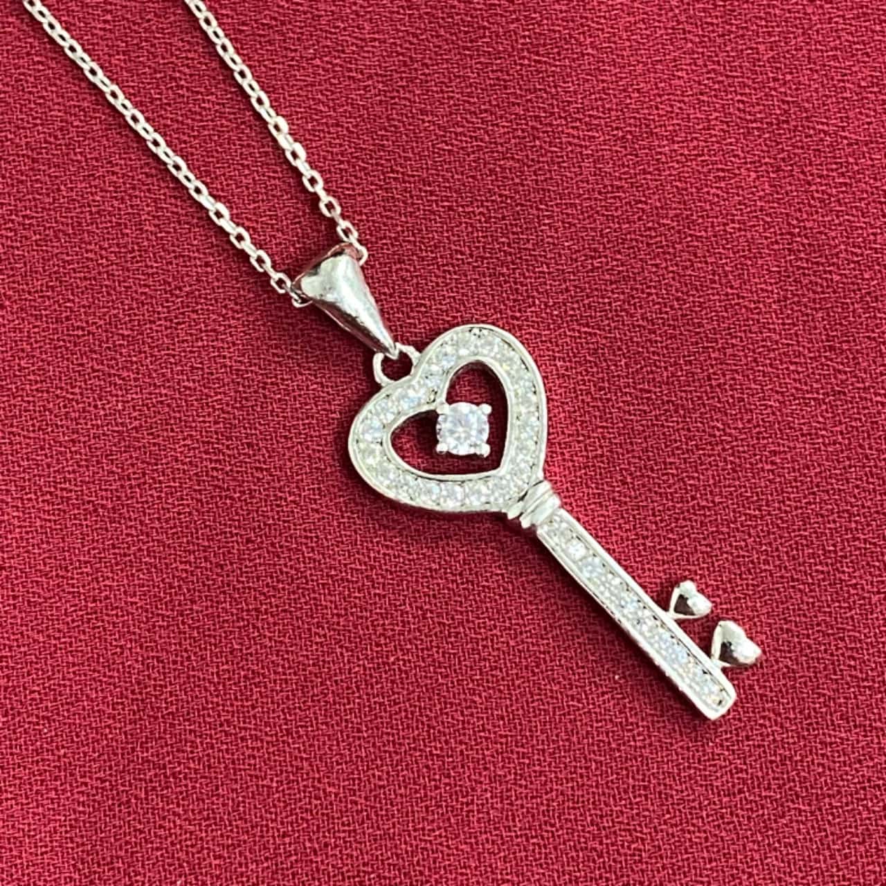 Womens 925 Silver Diamanté Key Pendant on 925 Italian Silver Chain(s)