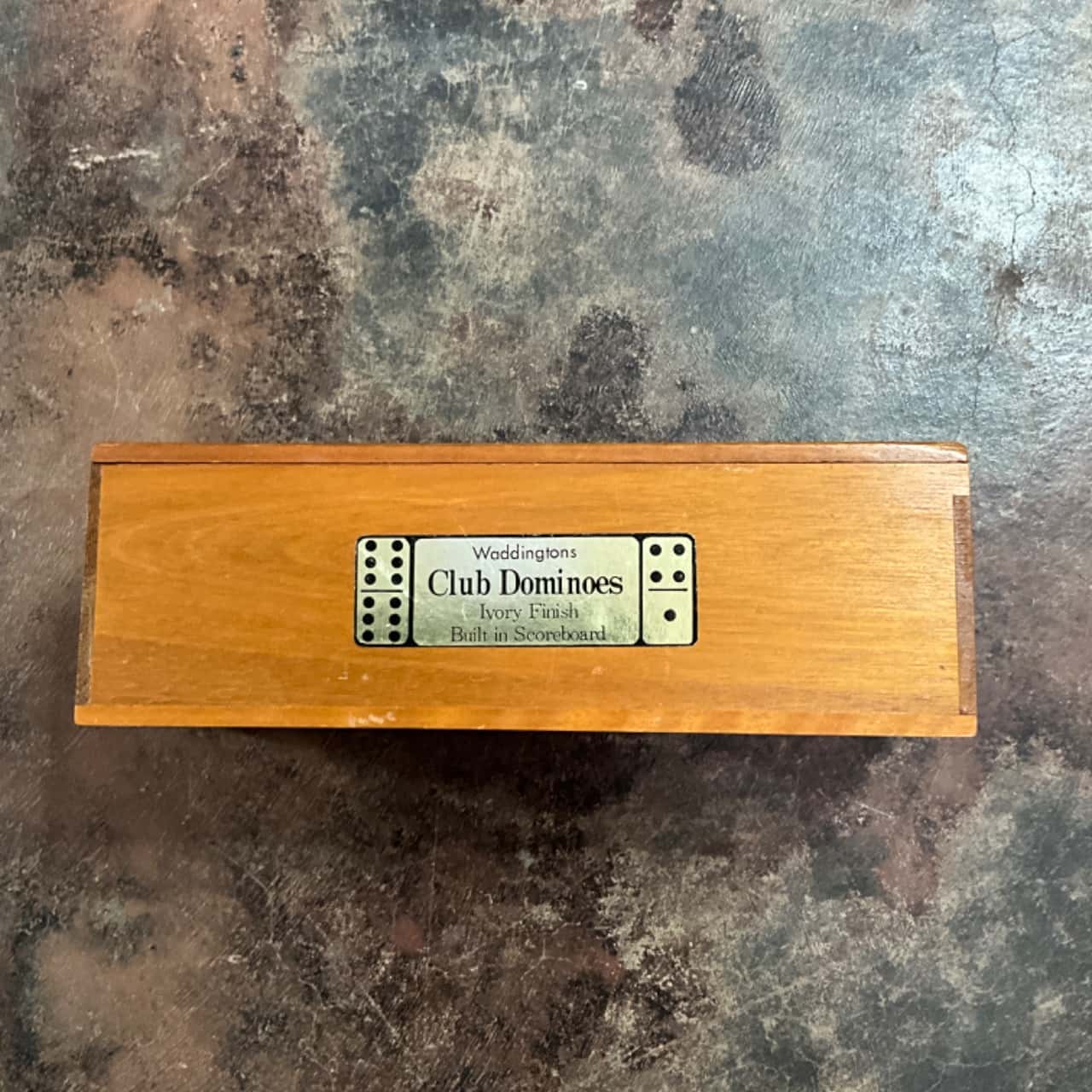 Waddingtons Ivory Finish Club Dominoes (s)