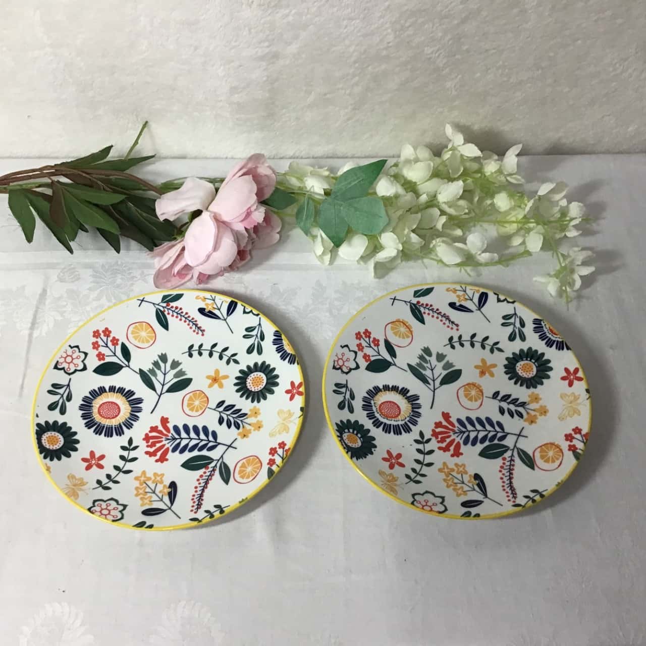 White / Multicoloured Floral Pattern Ceramic Plates (x 2)(s)