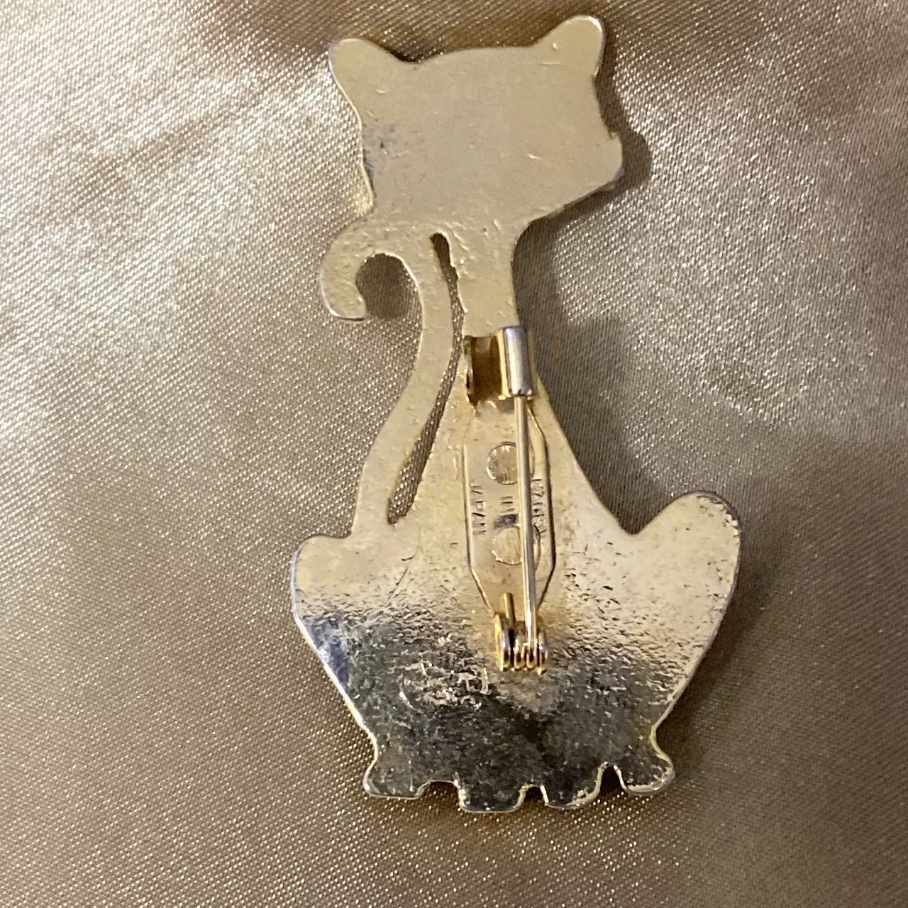 Vintage Black Enamel Cat Brooch - Used Good | Salvos Stores