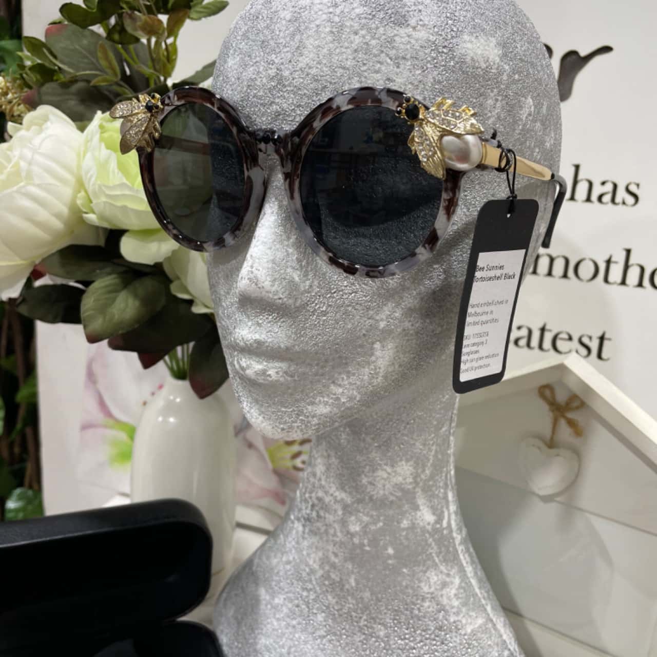 LUXURY DESIGNER BNWT SUNGLASSES!! MAUDE BRAND!!Womens RRP $198(s)