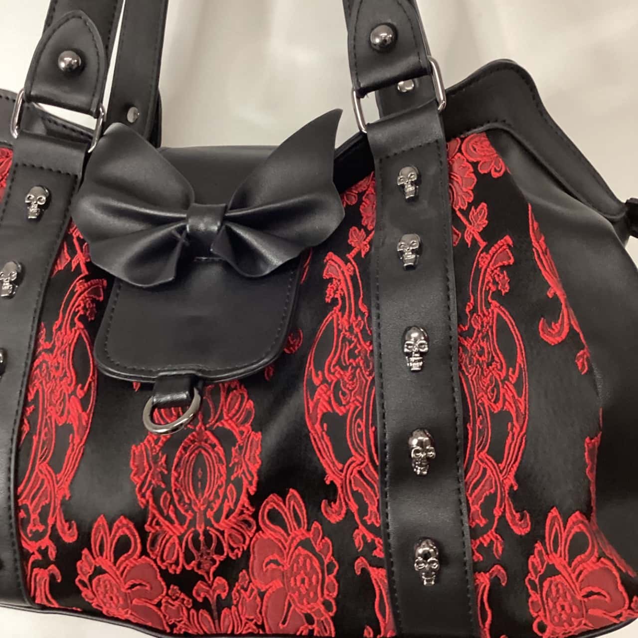 Banned alternative Women's Purse Black / Red (s)