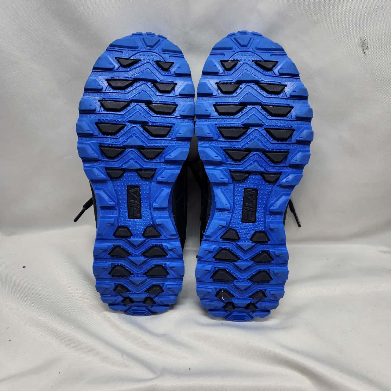 Fila Kids Size 4 Shoes Navy Blue s 