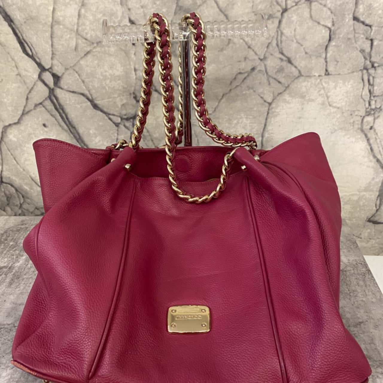 Womens Fuchsia Leather Tote Bag with gold tone chain straps. (s)