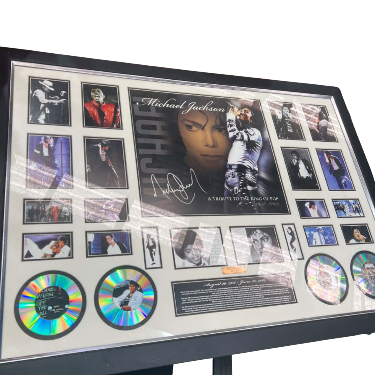 Pick up only!!! Michael Jackson A tribute to the king Memorabilia ...