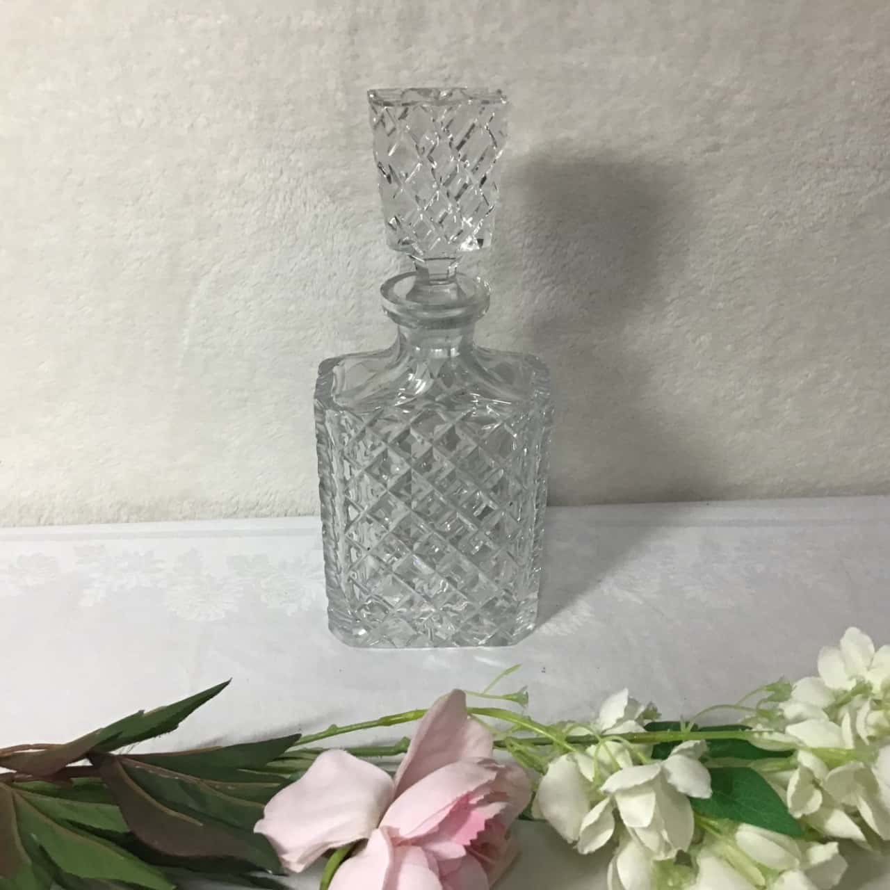 Decorative Heavy Crystal Cut Glass Rectangular Shape Glass Decanter ...