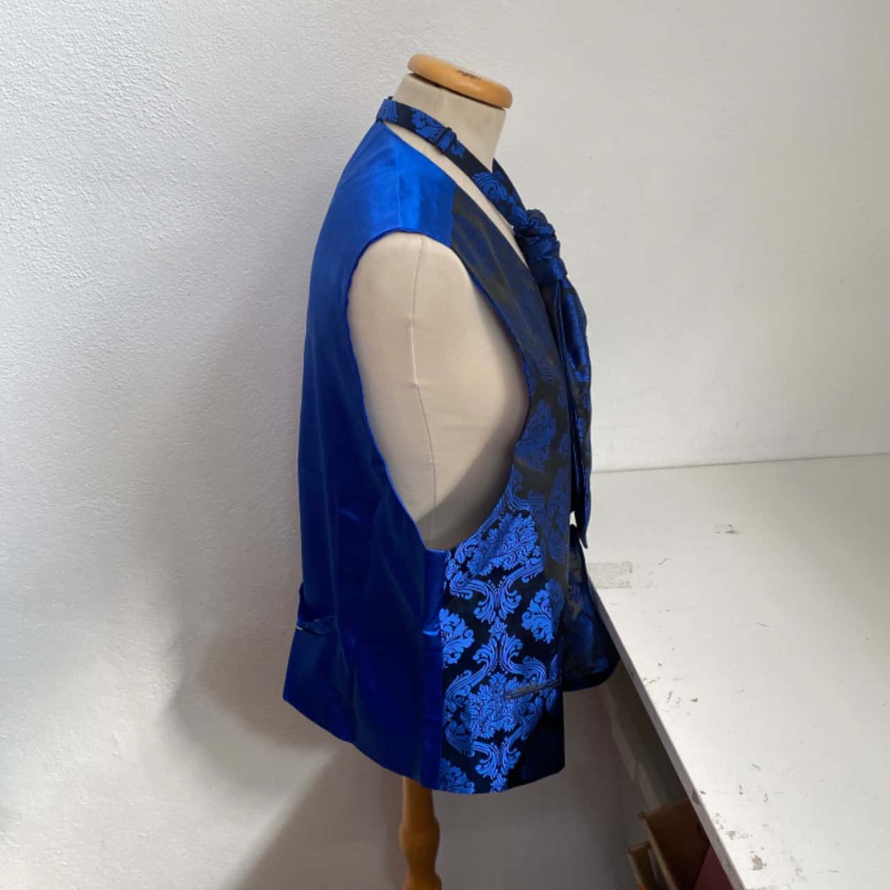 Alexander Dobell black and blue vest and tie (s)