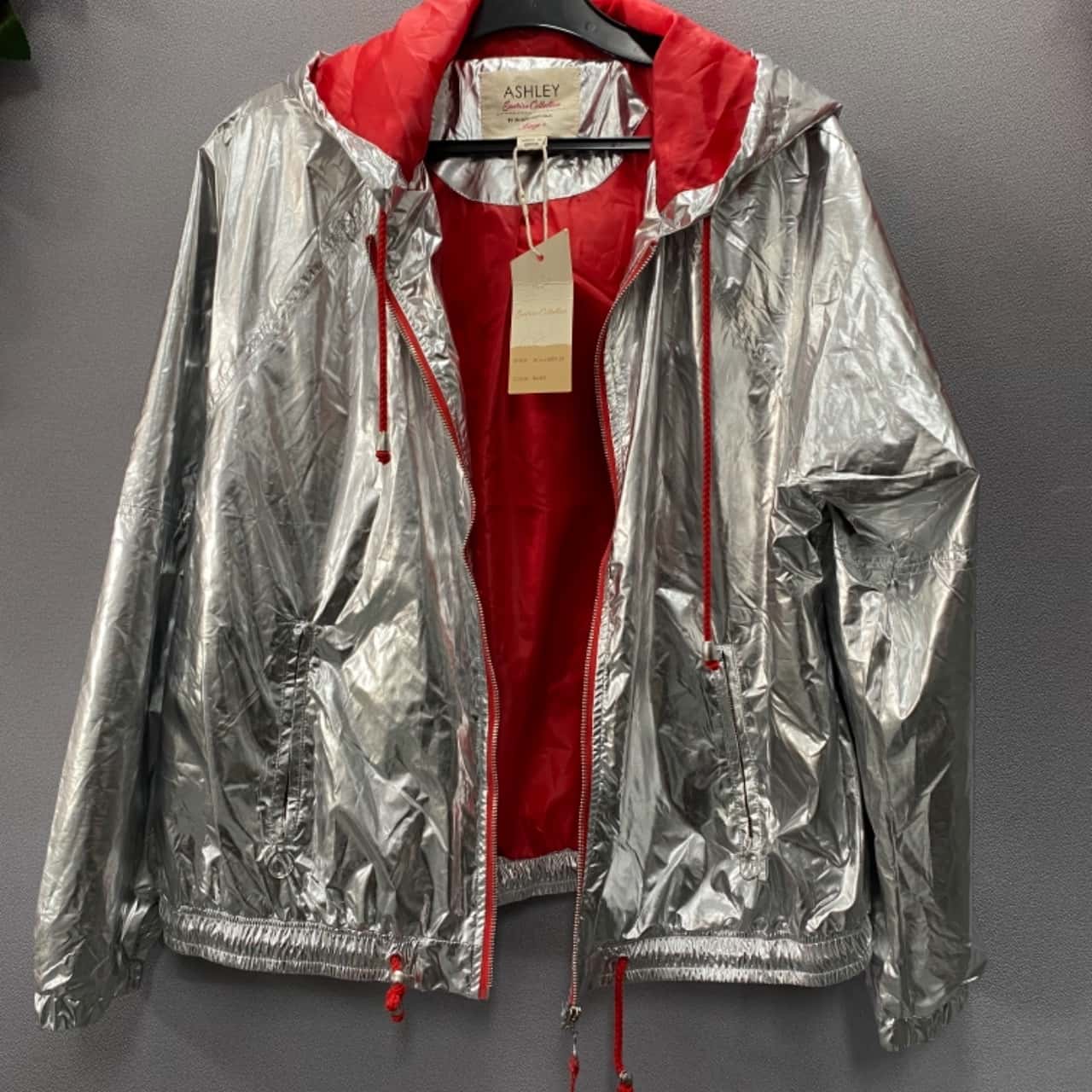 Ashley Sunrise Collection Ladies Silver/Red Zip-up Jacket Size L BNWT (s)