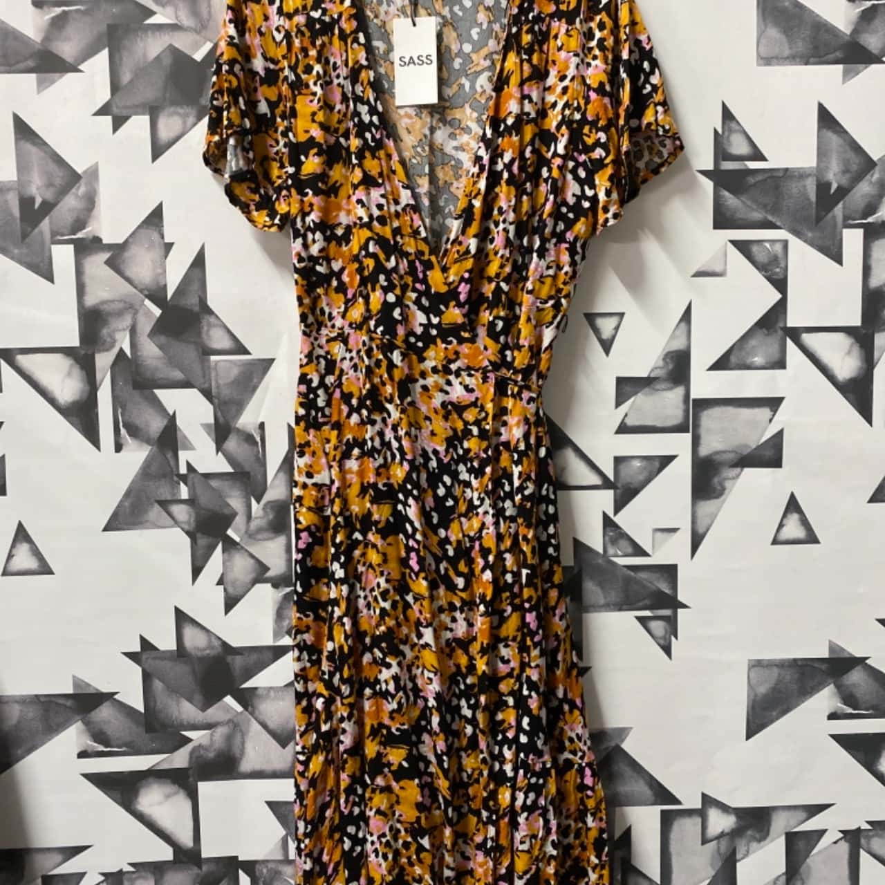 Sass Womens Size 18 wrap dress new (s)