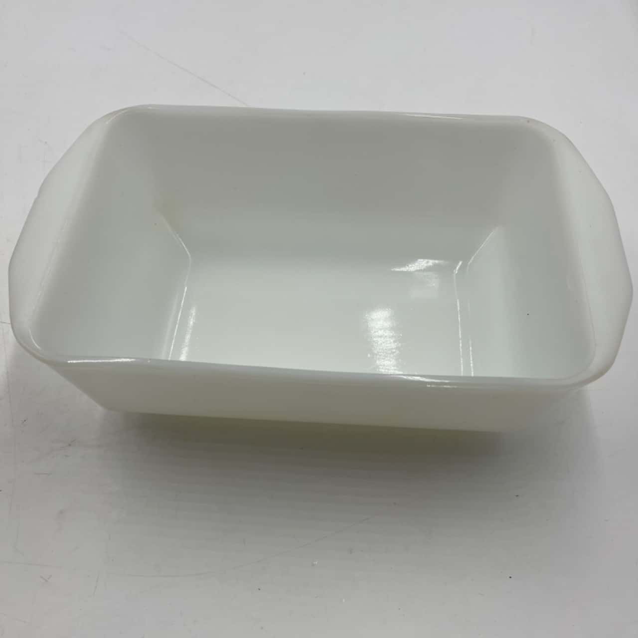 Vintage Milk Glass Pyrex Casserole Dish 30cm width 9.5cm height