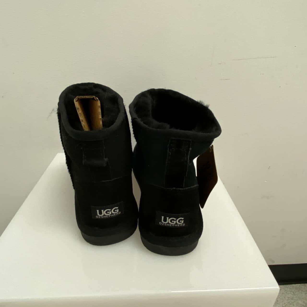 UGG Oz Shepherd Ugg Boots. Size 43. New with tags