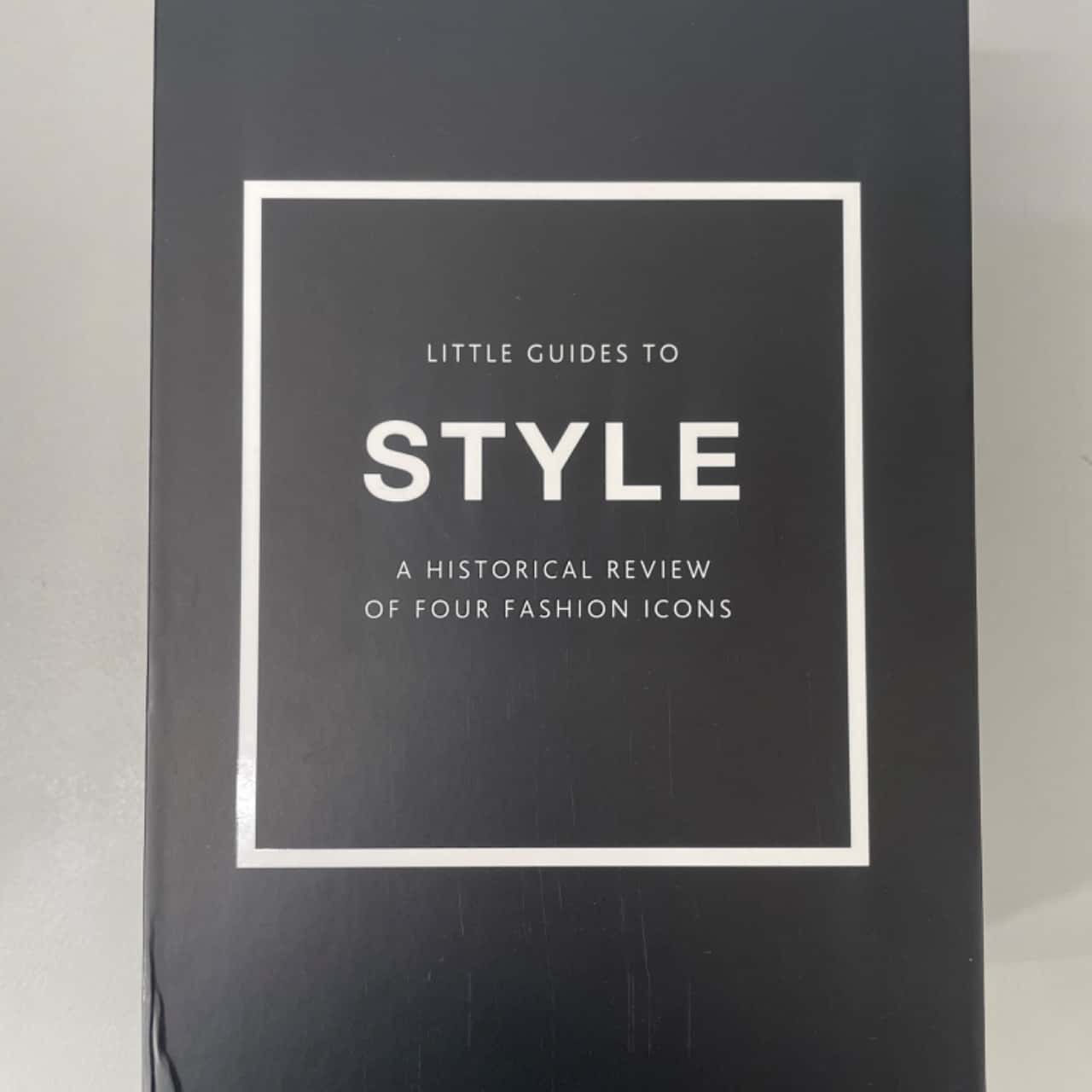 Little Guides to Style (s)