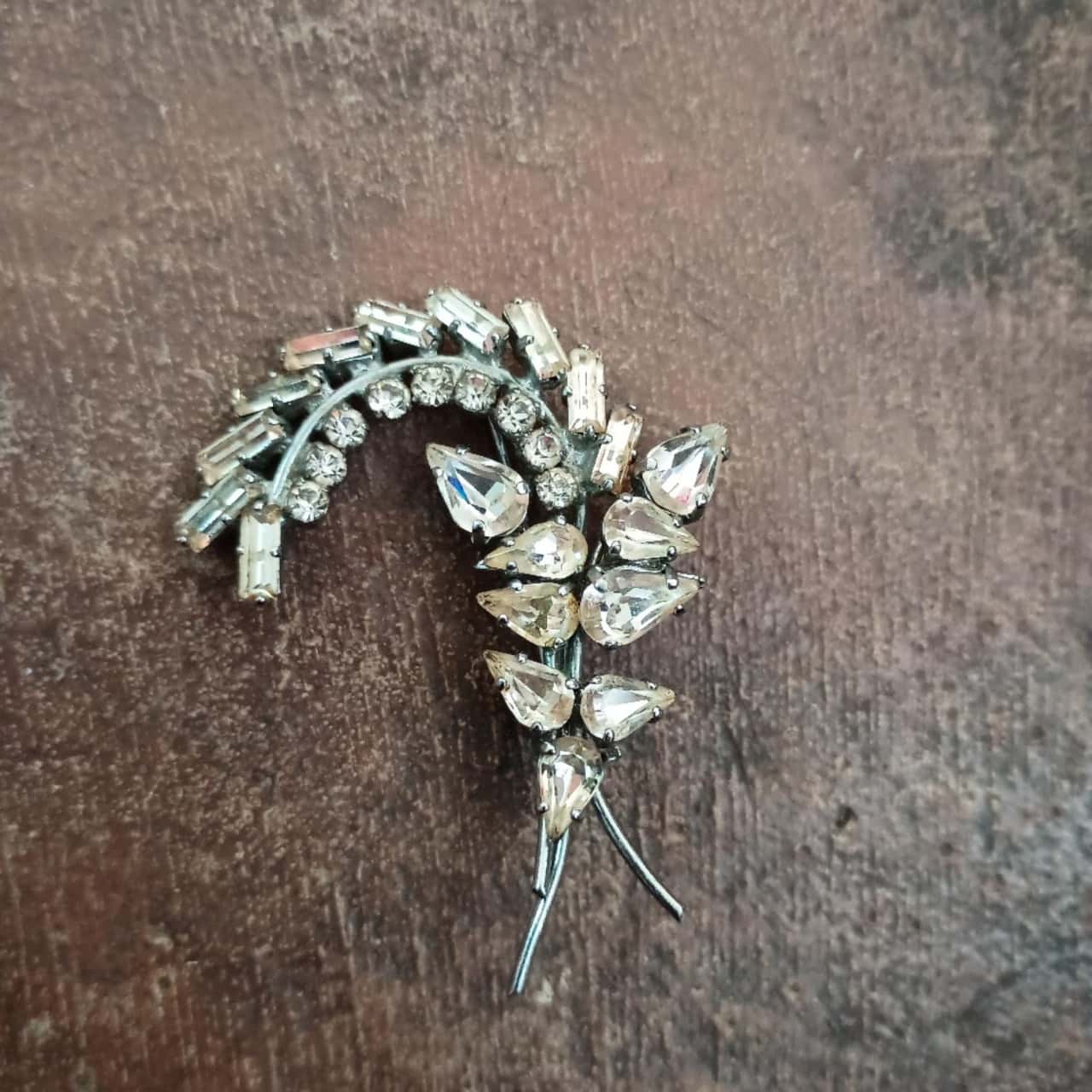 Vintage Sparkly Brooch(s)