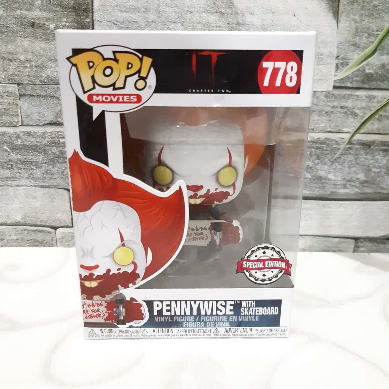 Pop ! Movies IT Pennywise With Skateboard Vinyl Figurine 778