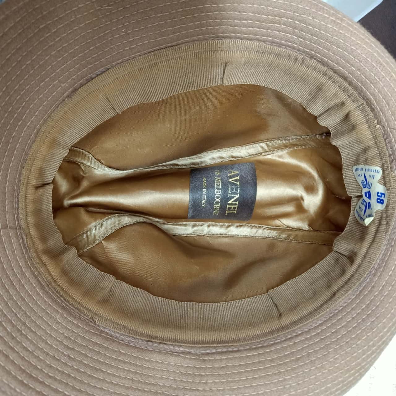 Avenel vintage hat Unisex in Fawn