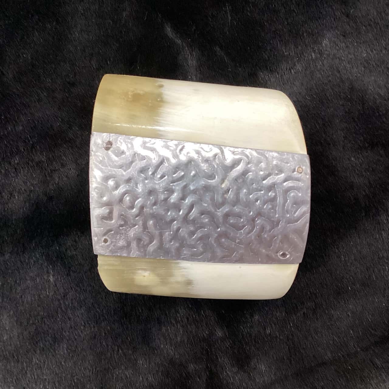 Bone Cuff Bracelets Beige / Silver (s)