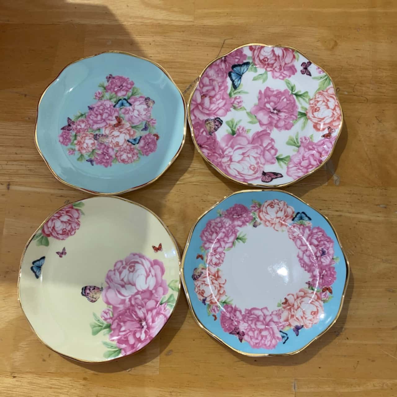 Royal Albert friendship plates by Miranda Kerr(s)