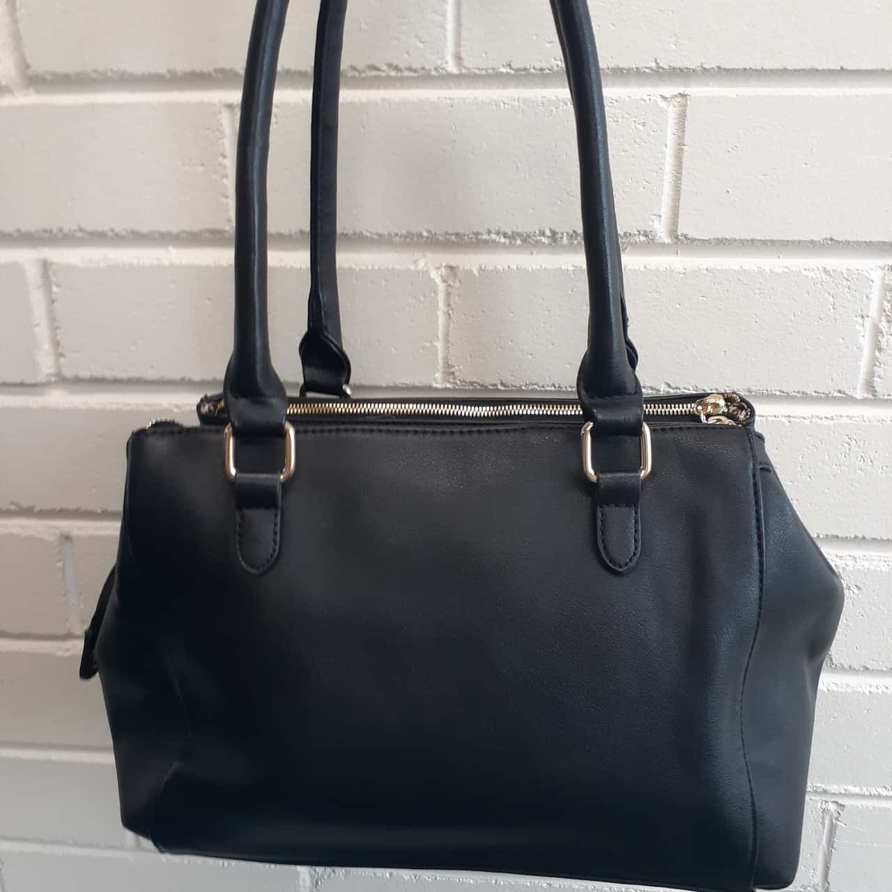 REDUCED! Women's Ooh la la Black Handbag(s)