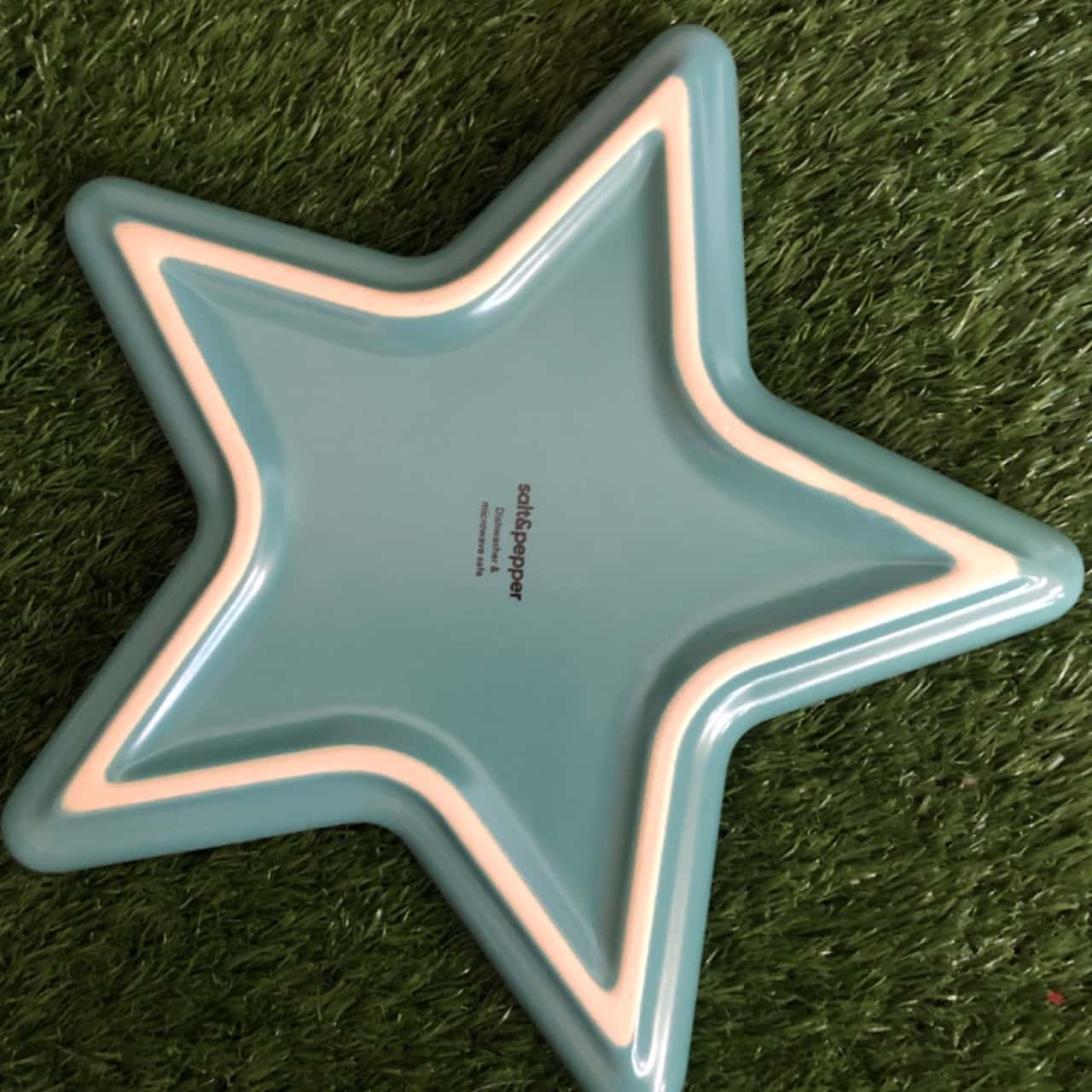 Salt & Pepper Kringle Star Plate and Spreader 20cm (New in Box)(s)