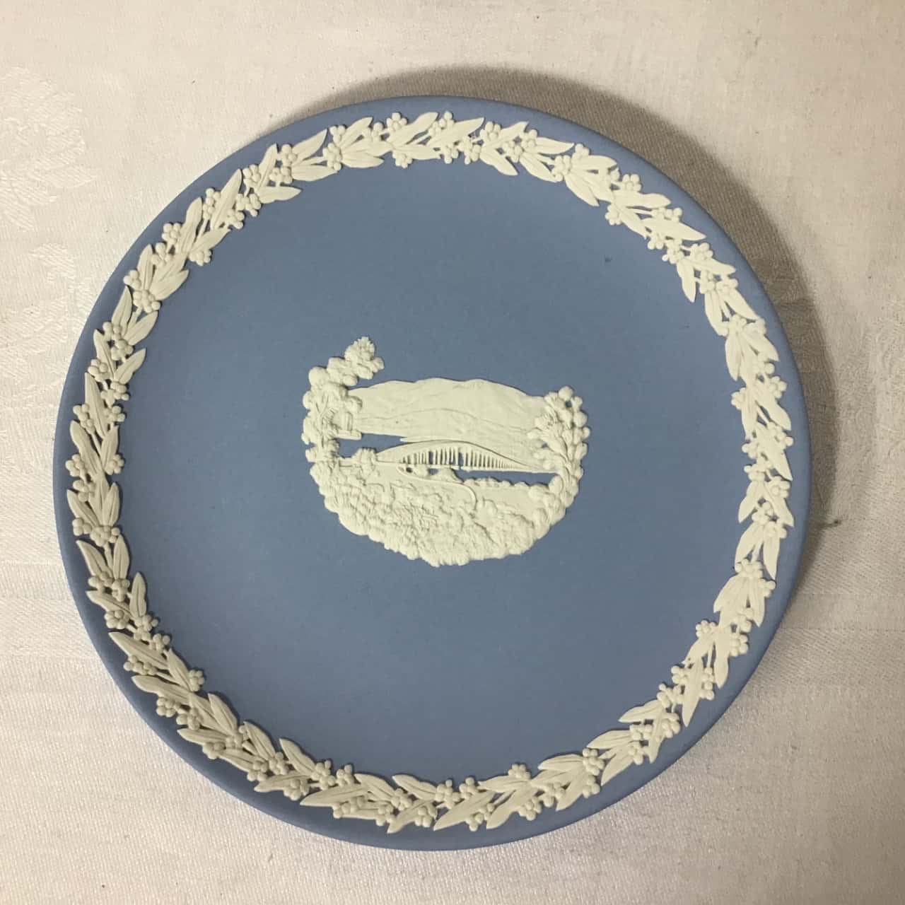 *REDUCED* Vintage Wedgwood Jasperware Blue / White Australian Capital ...