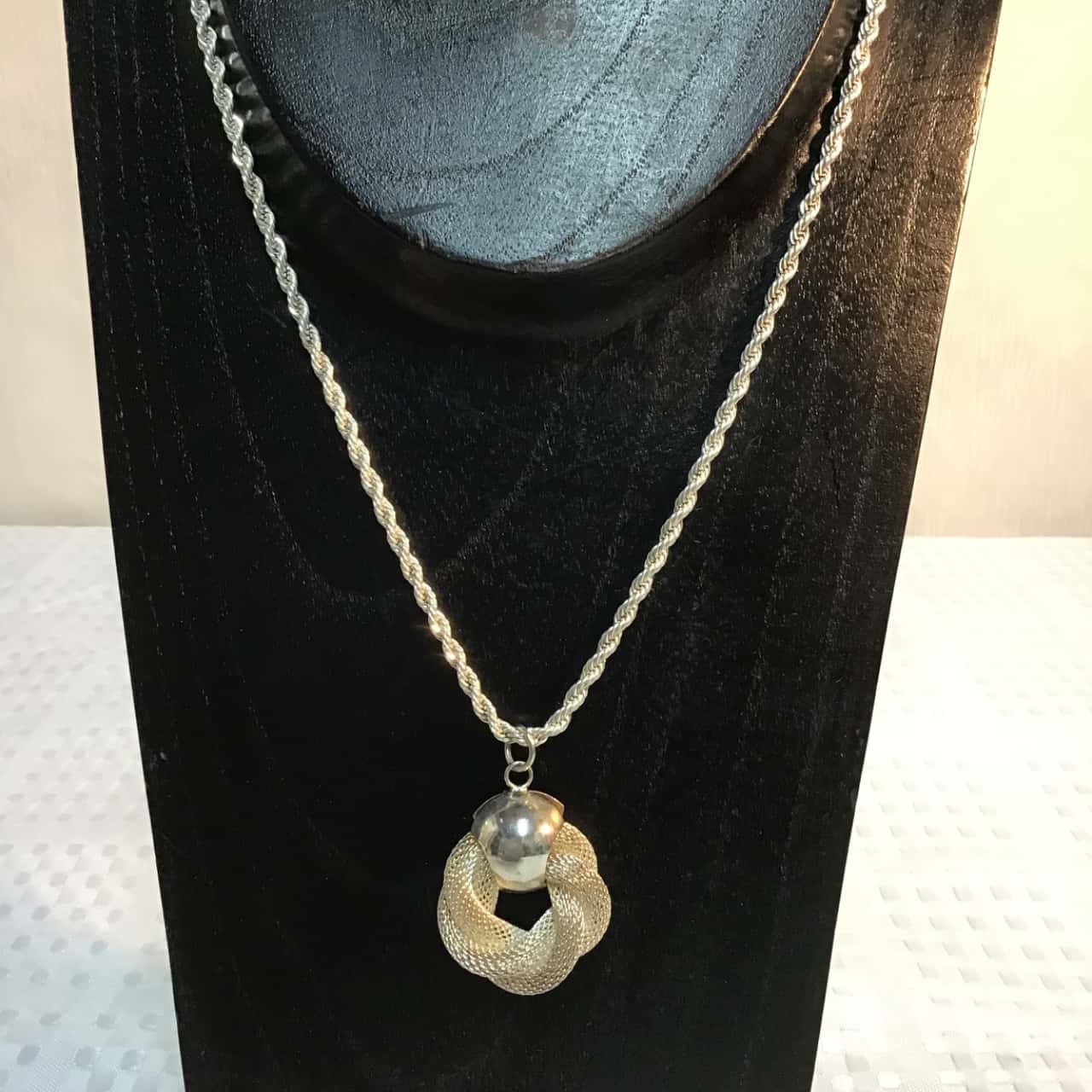Womens S/Silver Chain and Pendant
