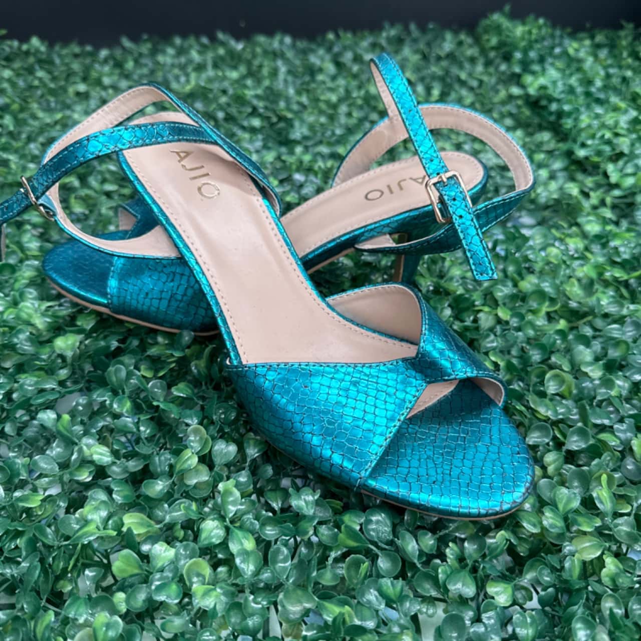 Skip Size 38 Teal heels (s)