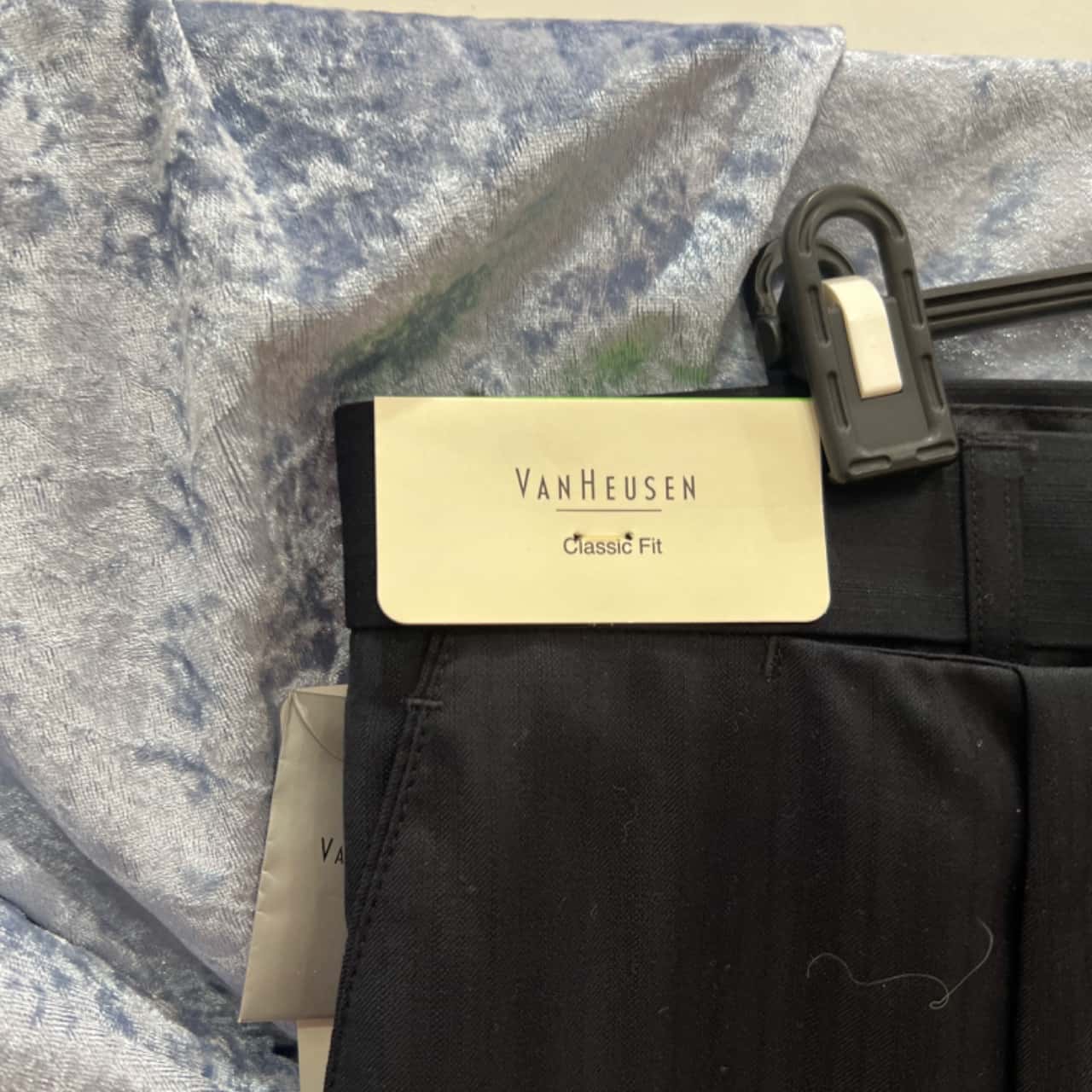 BNWT Van Heusen Mens Classic Fit Pants Size 102R