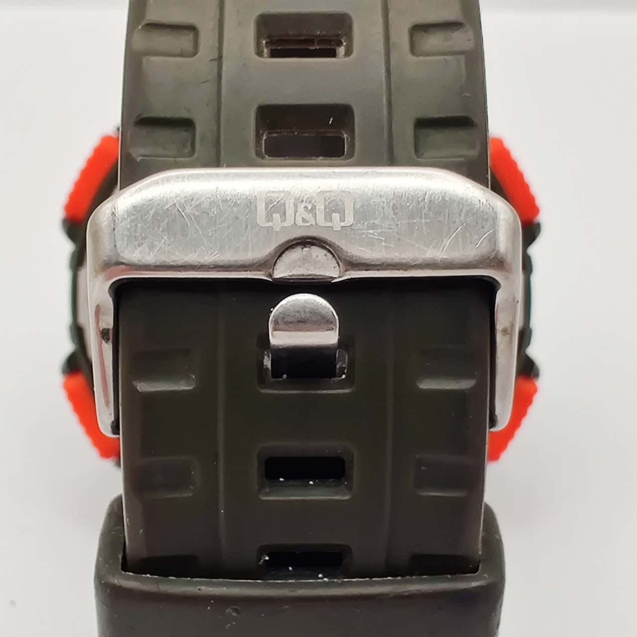 Mens Q&Q Quartz Multi Round Watch Made In Japan(s)