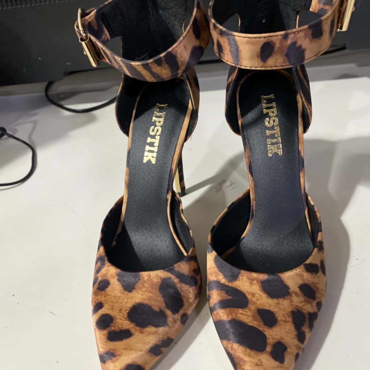 Lipstick Leopard heel size 6