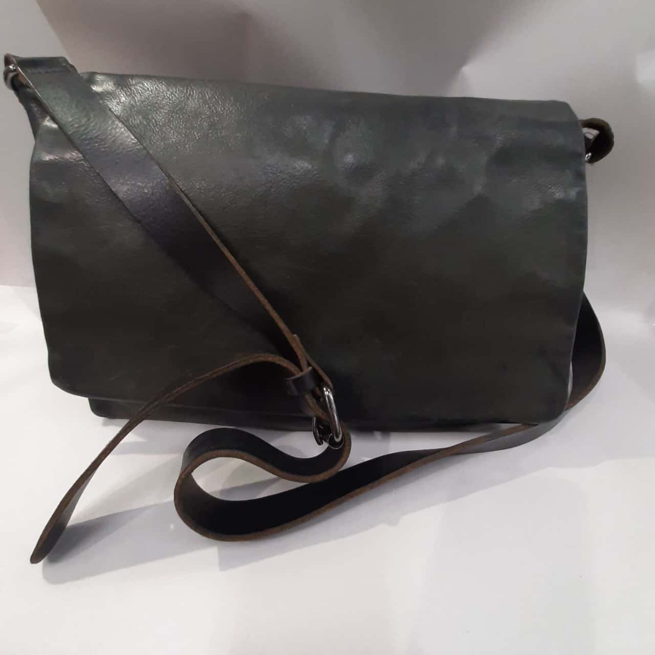 ELK Unisex Brown Leather bag/satchel(s)