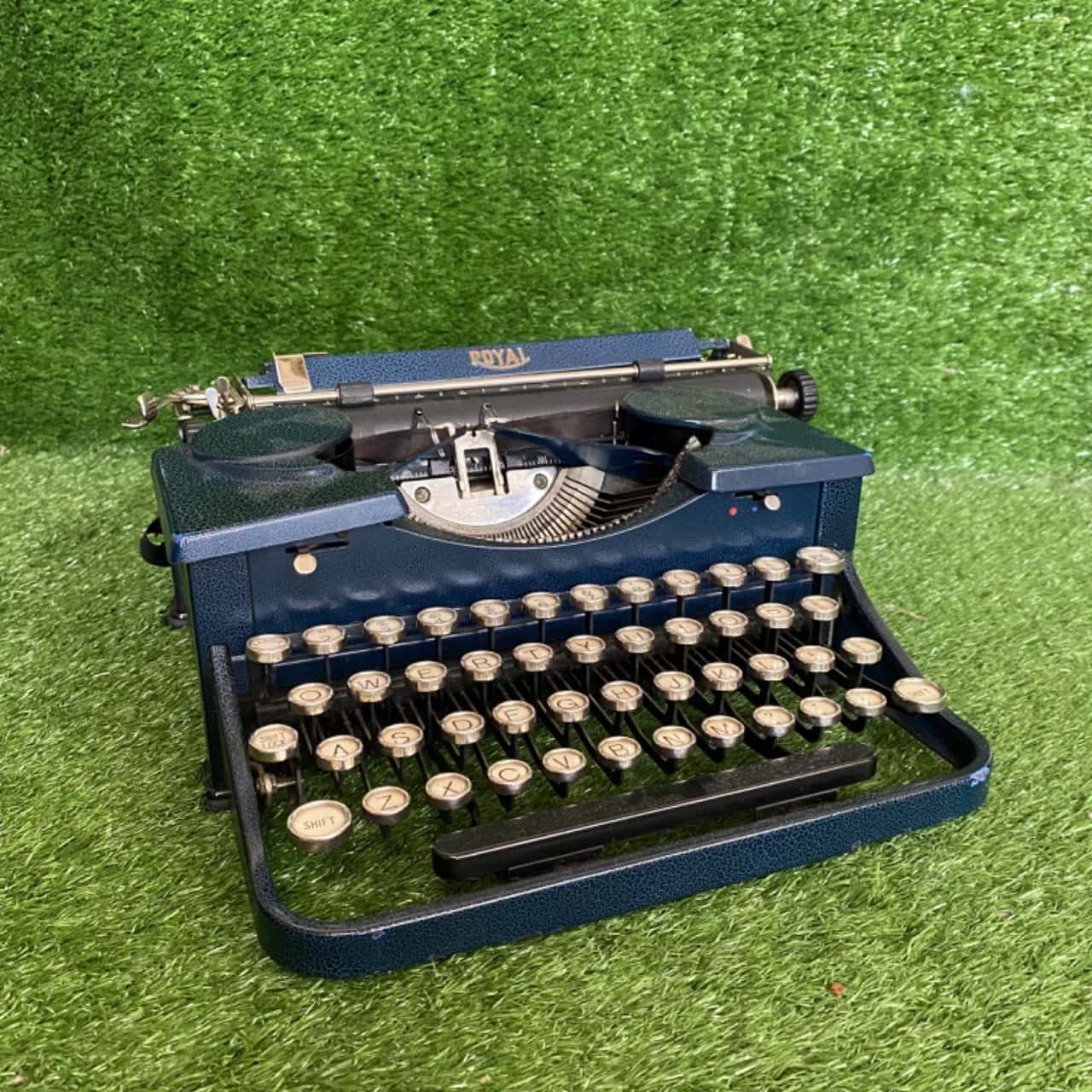 Vintage Royal Pincombe Typewriter (s)
