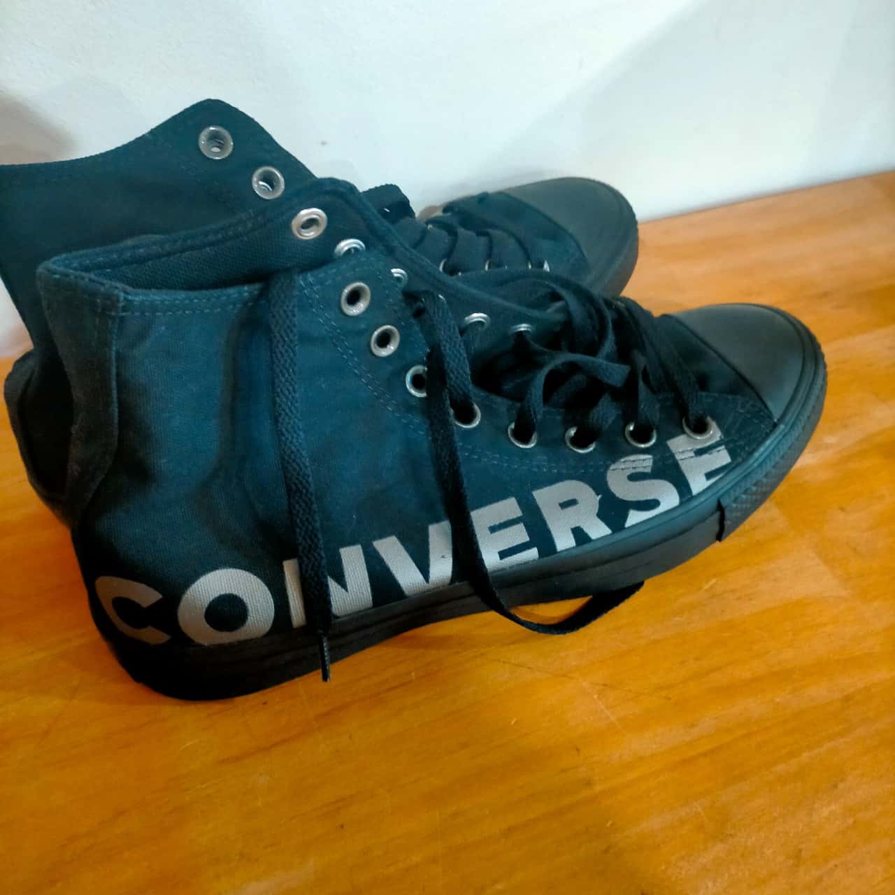 NIB Converse All Star Size 8 Classic Black Ankle Sneaker (s)