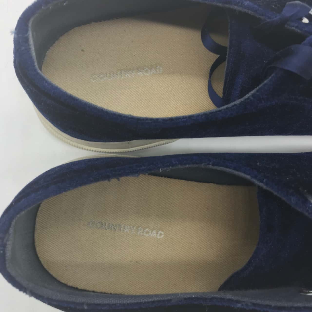 Country Road Womens Blue Velvet Sneakers Size 40 (s)