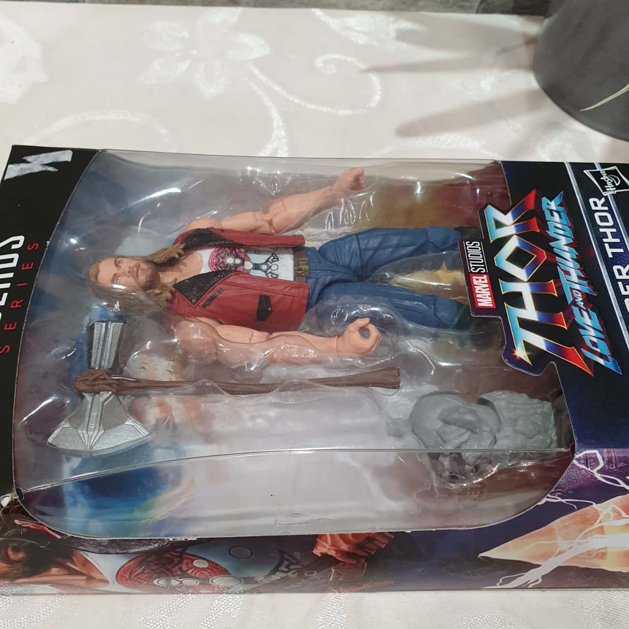 Hasbro Legends Series Marvel Studios Thor Love And Thunder Ravager Thor