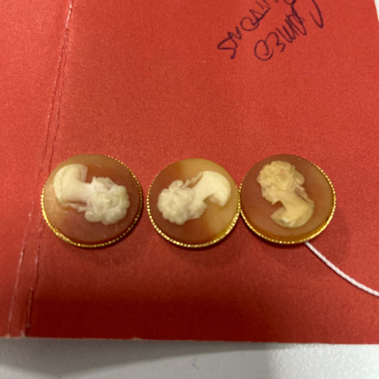 Cameo Buttons(s)