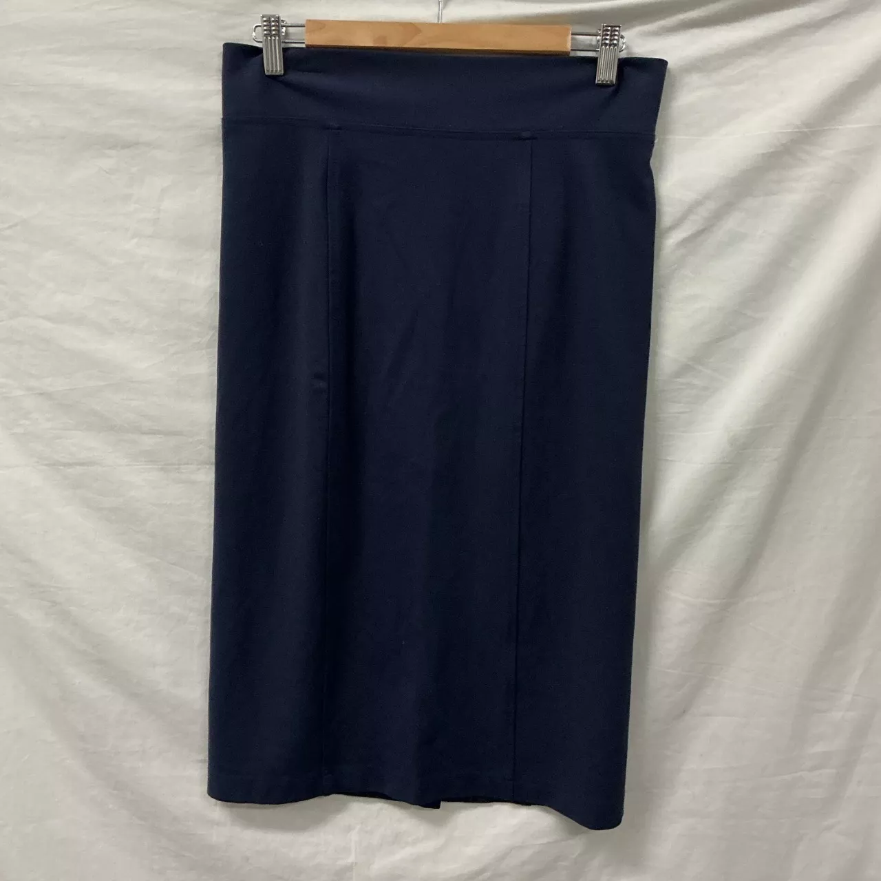 Review Womens Size 10 Midi Skirt Navy Blue - Used Very Good | Salvos Stores
