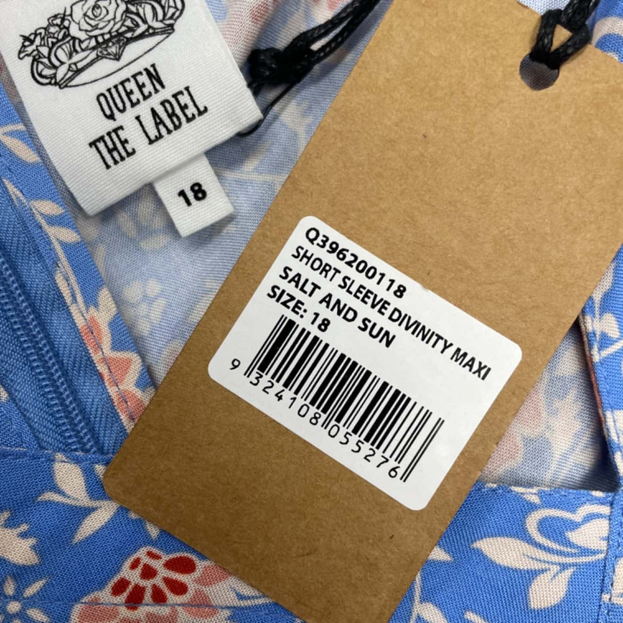 Queen The Label Elegant Fit Womens Light Blue with Small Flower Floral ...