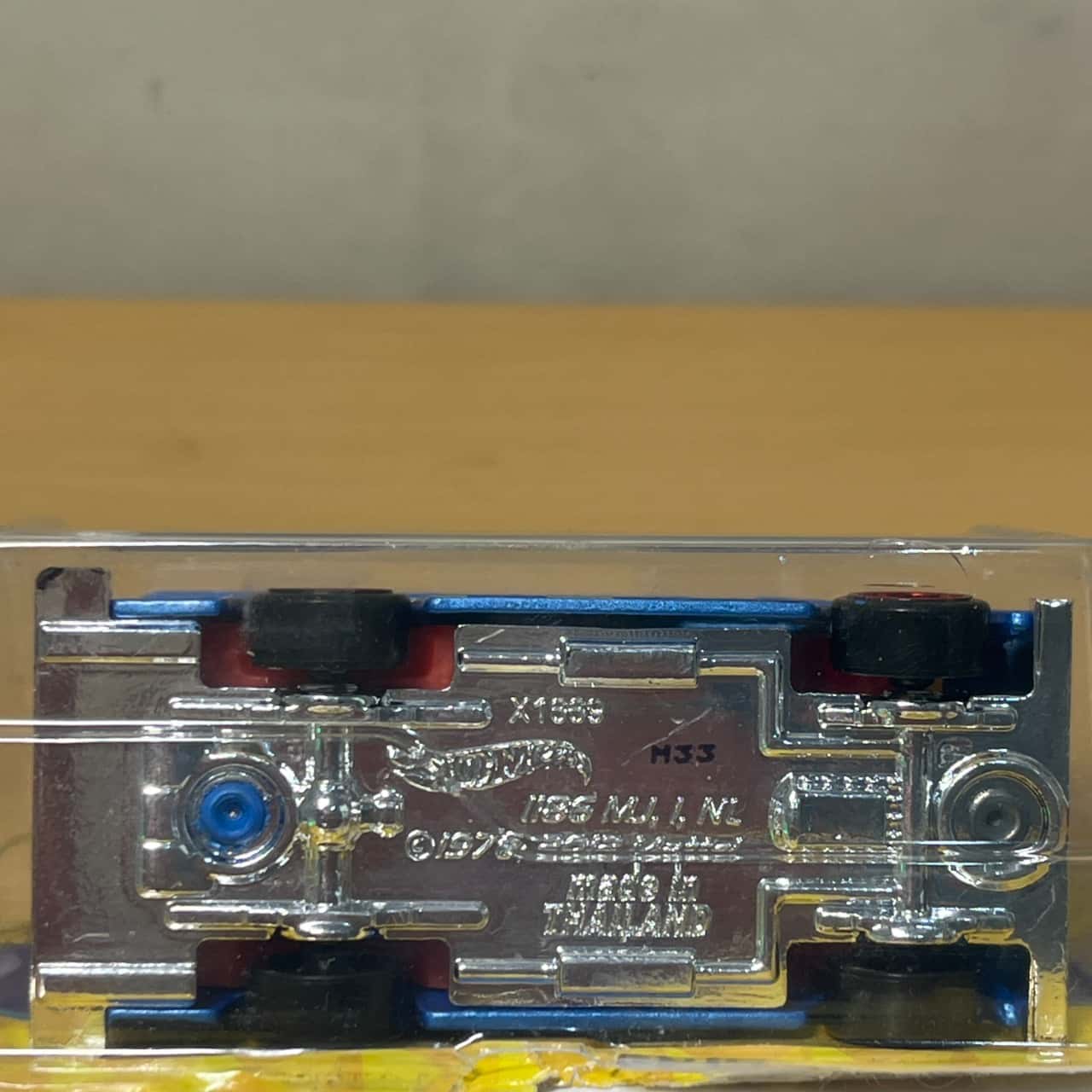 Hot Wheels Spongebob Combat Medic Truck