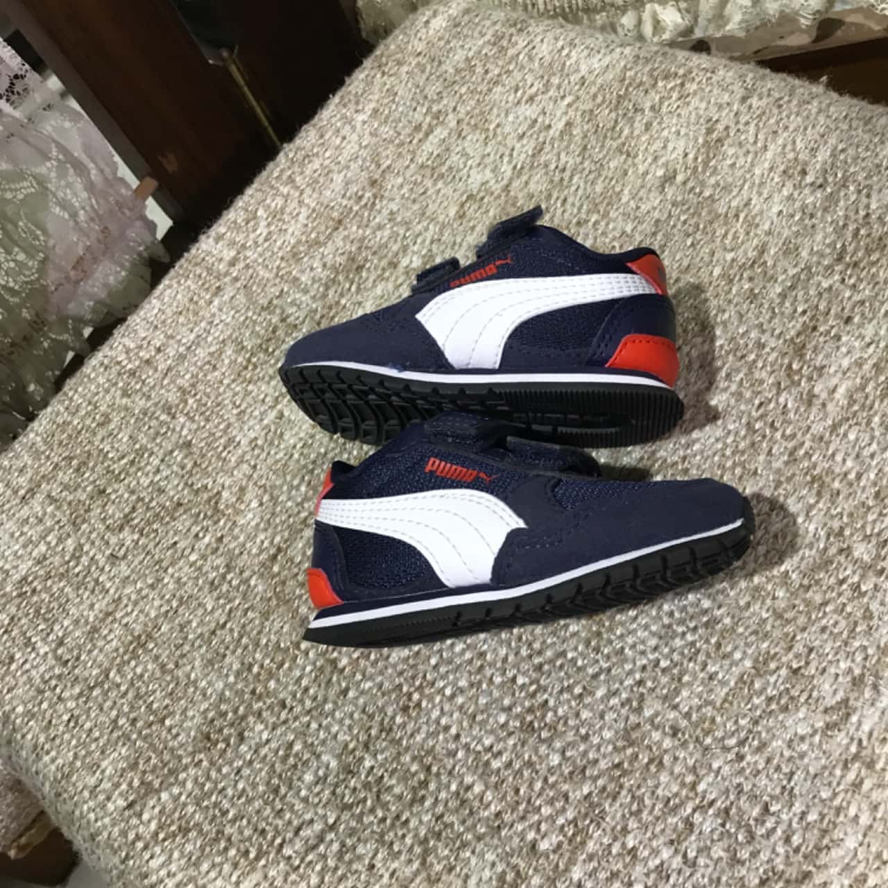 Puma Toddler Size 5 Navy Blue / White V3 runner