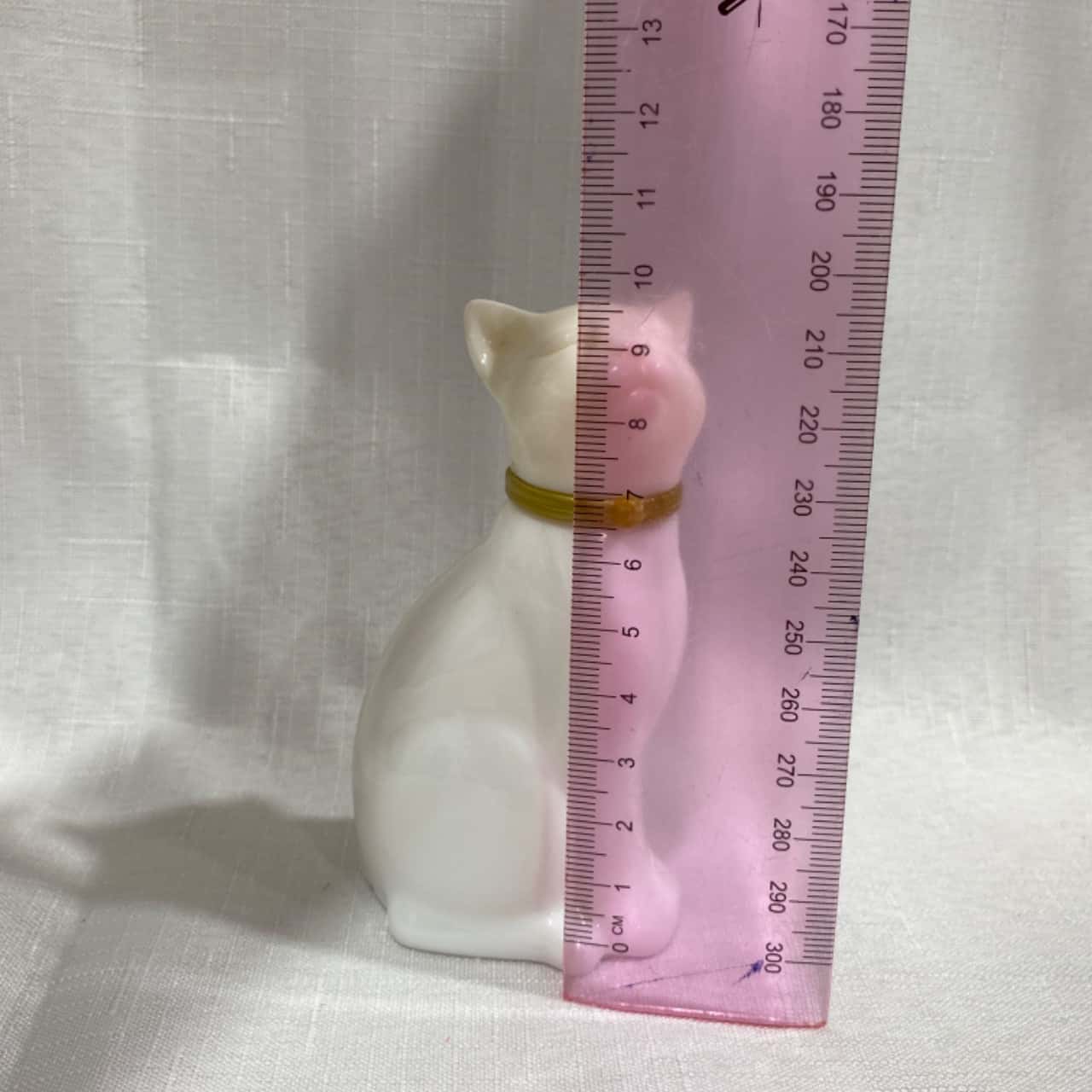 Avon White Cat Perfume Bottle - Moonwind Cologne Scent