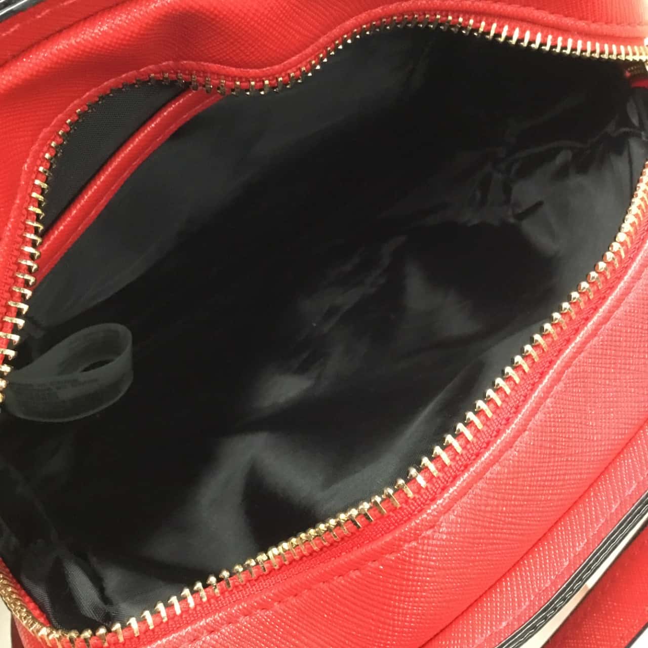 Women’s Victoria's Secret Small Red Cross Body Bag