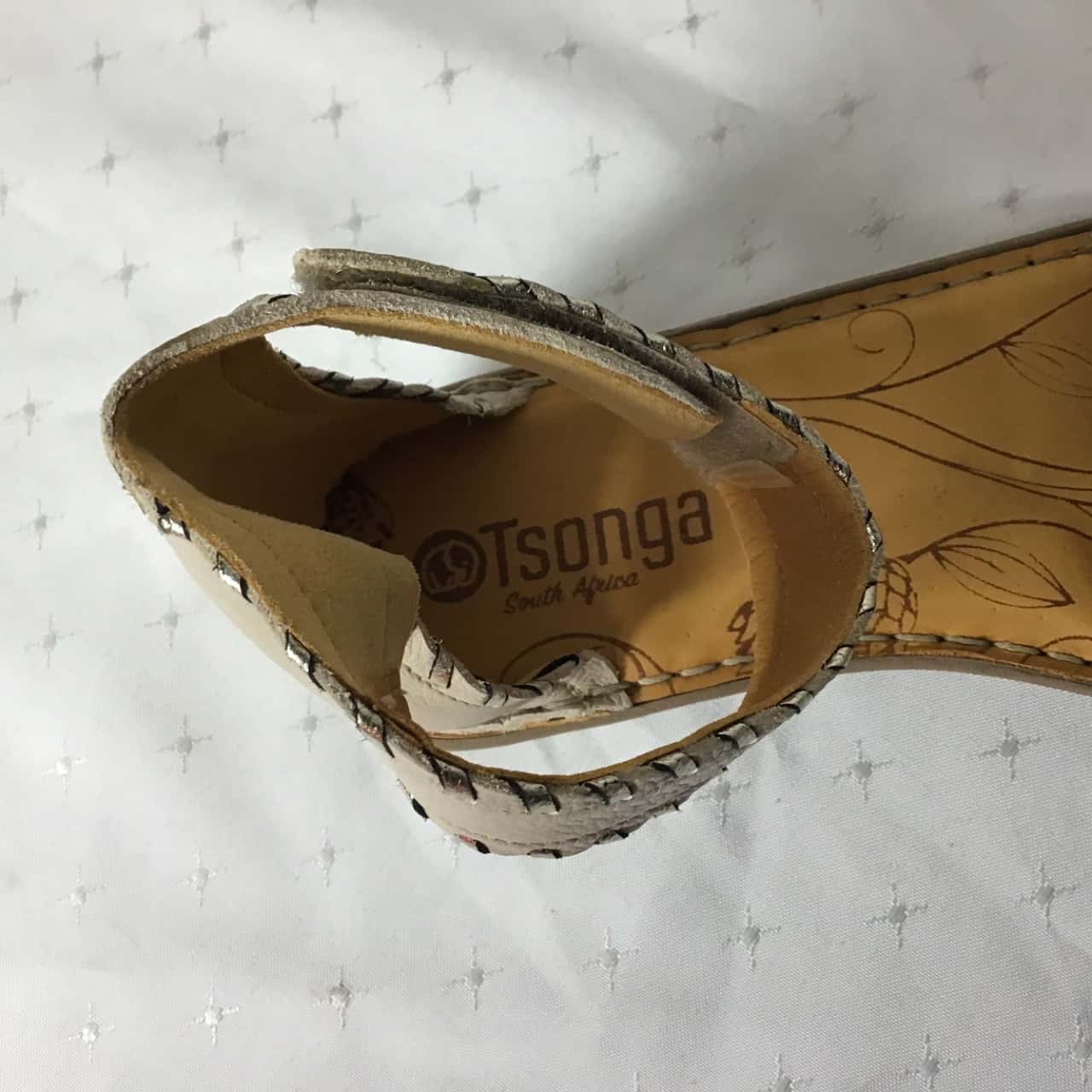 Tsonga South Africa Womens Size 40 Beige Ankle Strap / Low Heel Sandals