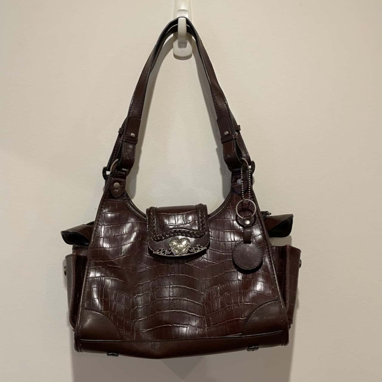 Bueno Womens Vinyl Handbag Brown As New. 27x20x7 cm. Multiple internal ...