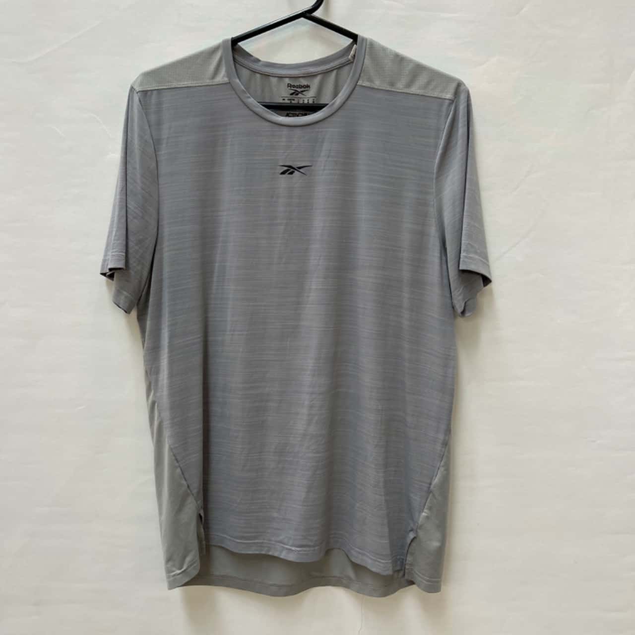 Reebok Mens Size M Grey tee
