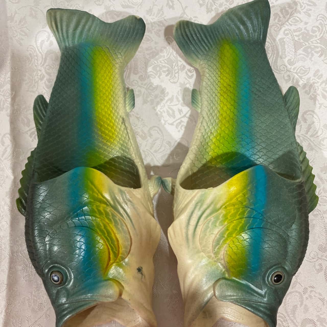 Unisex size 44 fish flops