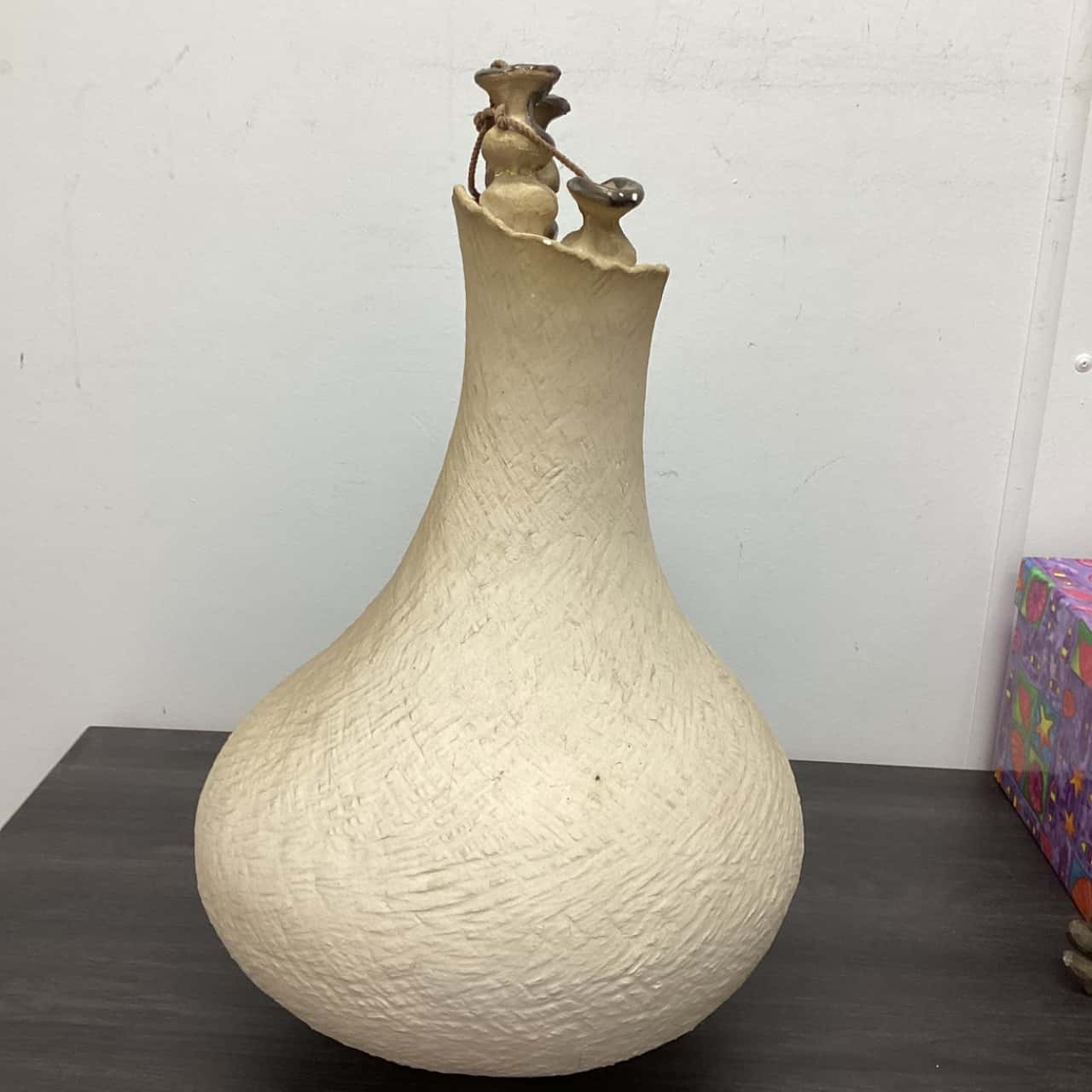 Clay/Ceramic Pot/vase/vessel(s)